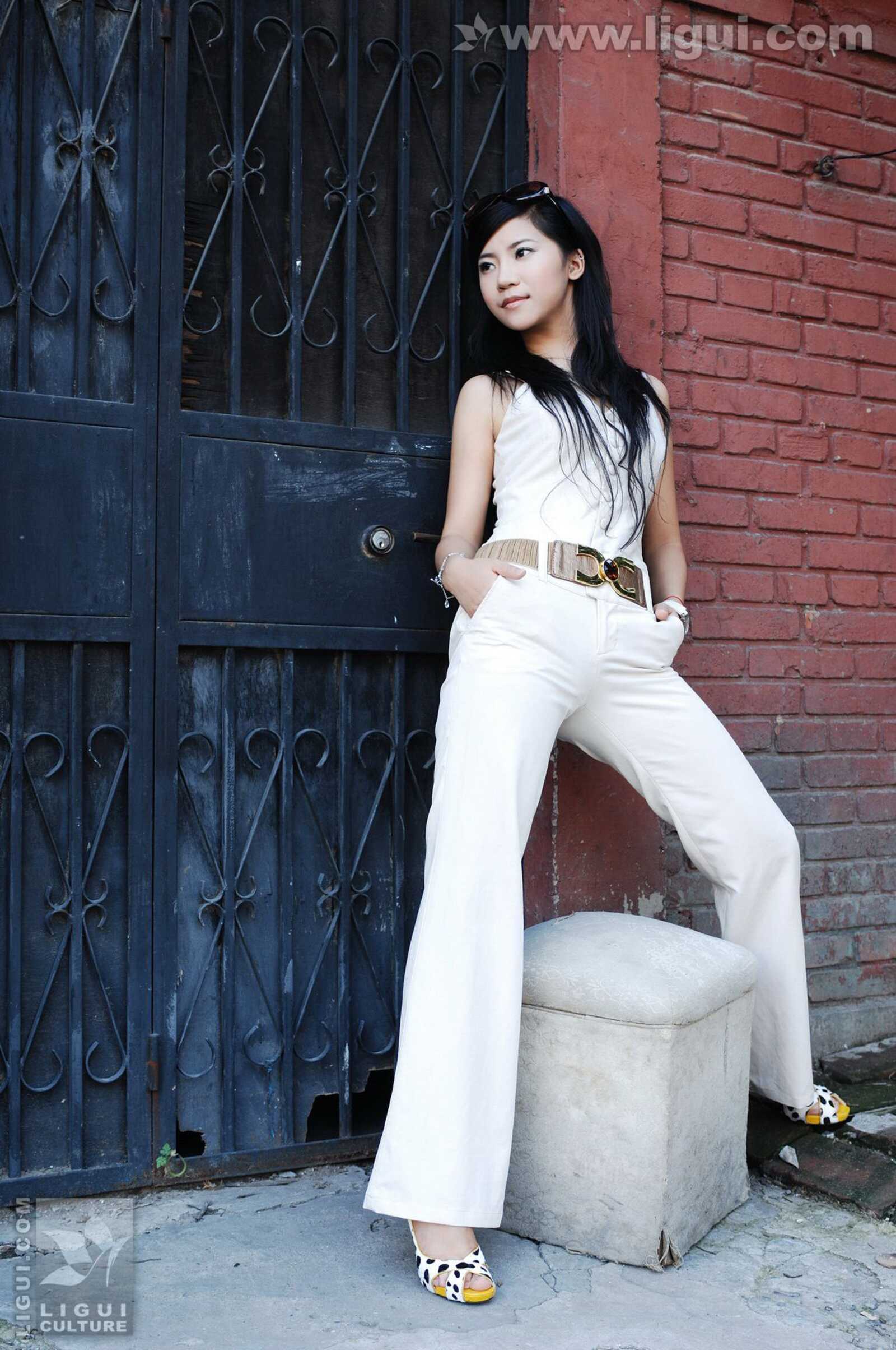 Model 卡鲁鲁《时尚美足达人街边秀》 [丽柜LiGui-第25页-洛秀网