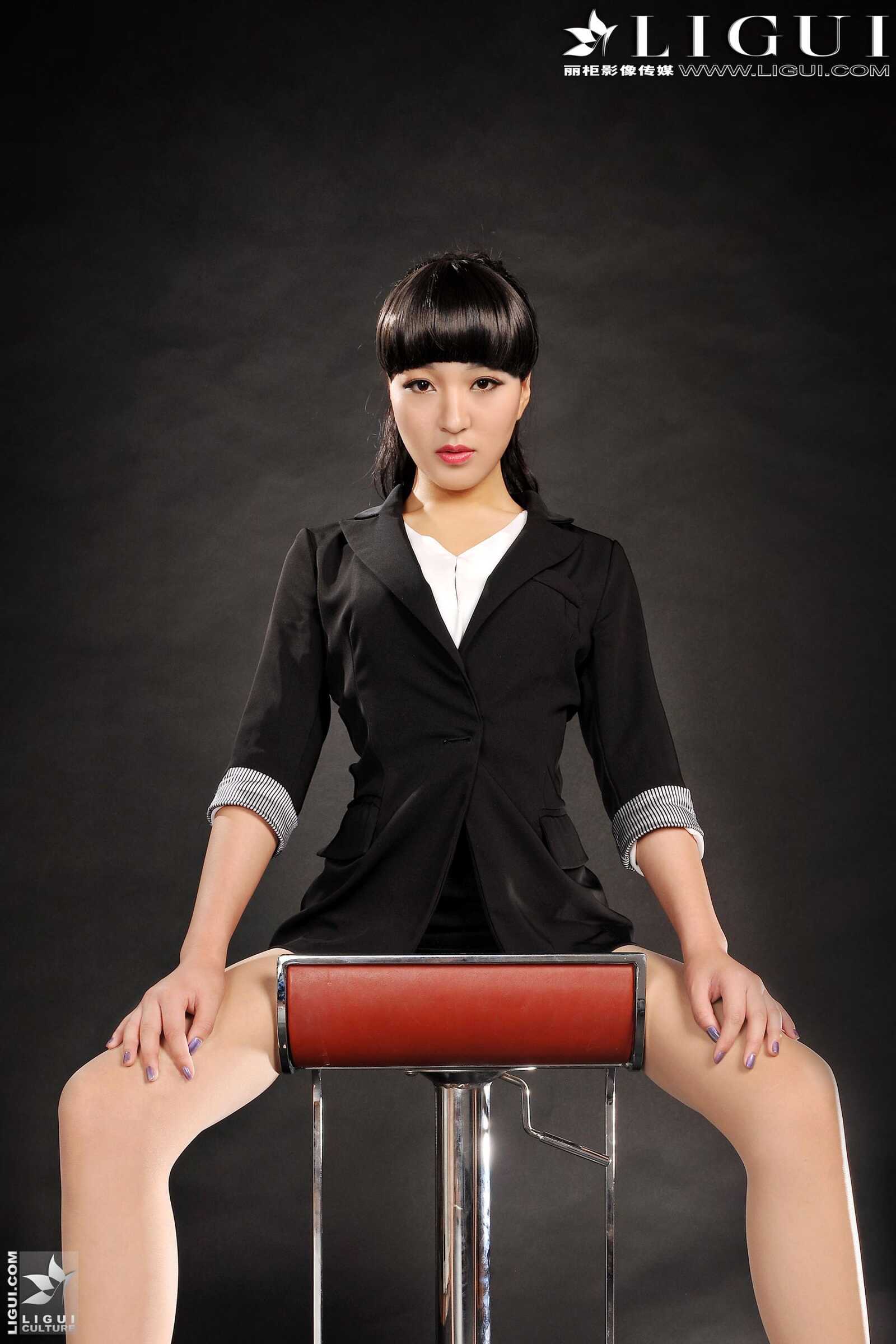 [丽柜贵足LiGui] Model Amily《OL职业装高跟美足》上-第10页-洛秀网